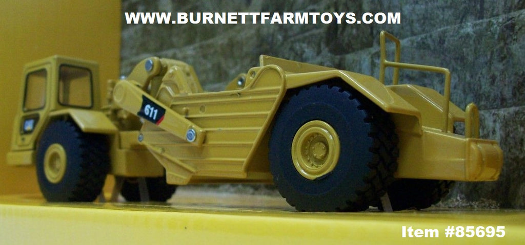 Item #85695 CAT Wheel Tractor Scraper - 1/64 Scale – Burnett Farm Toys, LLC